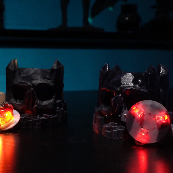 3D Printable Crystal Skull Token Tray by Jason Burns