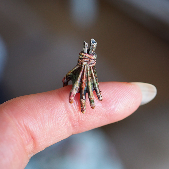 3D Printable Walking hand by La Louve 3D