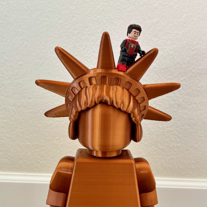 3D Printable Statue of Liberty Giant Minifig by Rafael snit