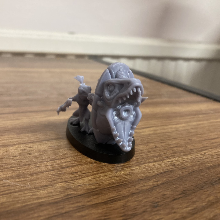 3D Printable Pygmy Lizardmen Terror Great Shield by Savage Saurian Studios