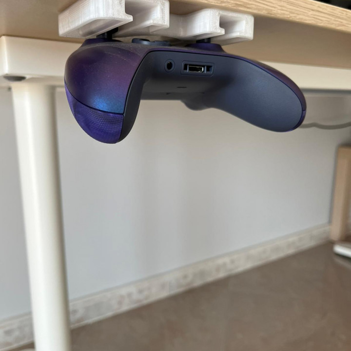 3D Printable XBOX CONTROLLER HOLDER by Ciro