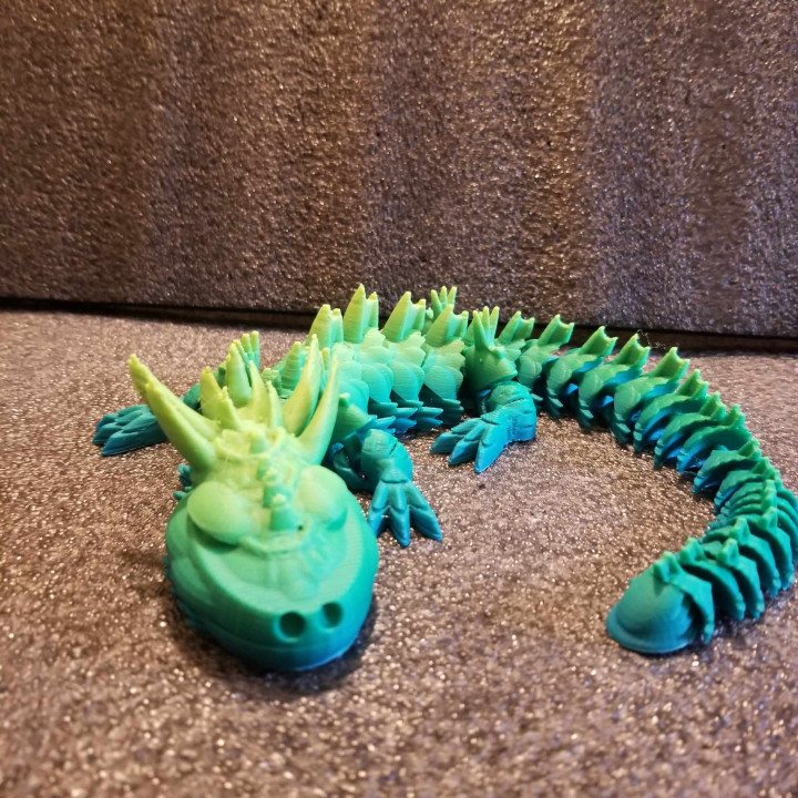 3D Printable Shakaworld3D Horned flat head spine dragon by Shakaworld3D