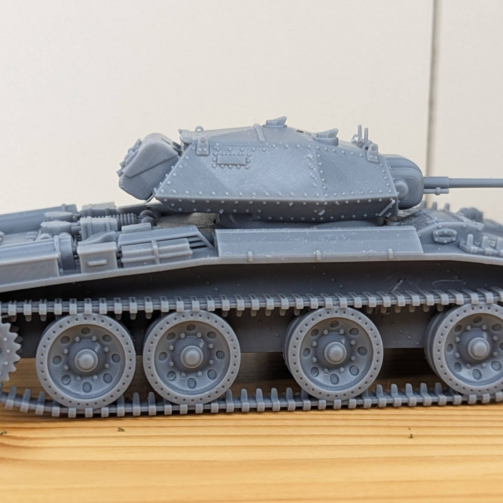 3D Printable Cruiser Tank Mk.V Covenanter (A13) (UK, WW2) by Wargame3d