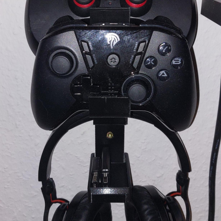 3D Printable Wall holder for 2 controller and headset by Lunakir