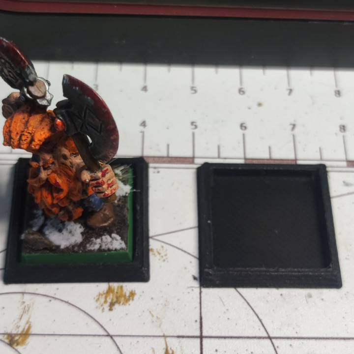 3D Printable Square Base Footprint adapters by Máté