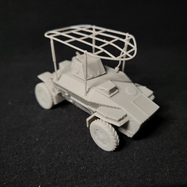 3D Printable 40M Csaba Armoured Car + 3 Tankmen (Hungary, WW2) by Wargame3d