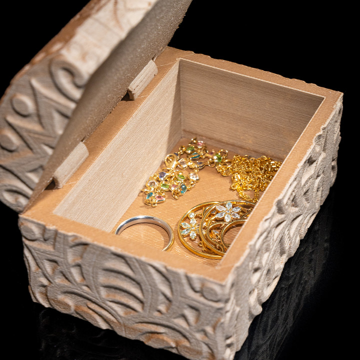 3D Printable Carved Jewelry Box by Stlflix
