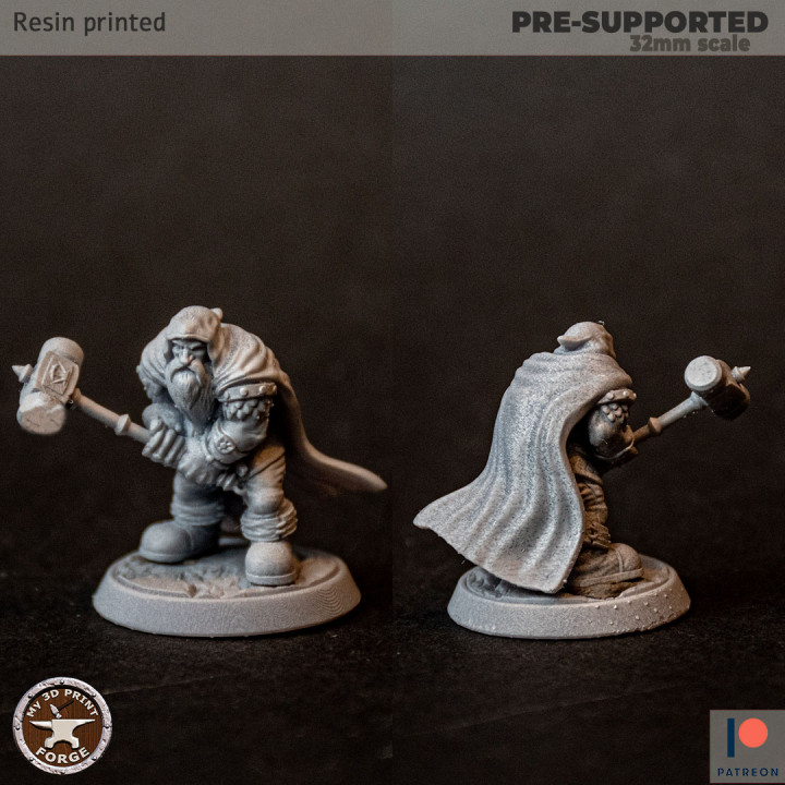 3D Printable Dwarf Mountaineer 2H Mace Attack by My3DPrintForge