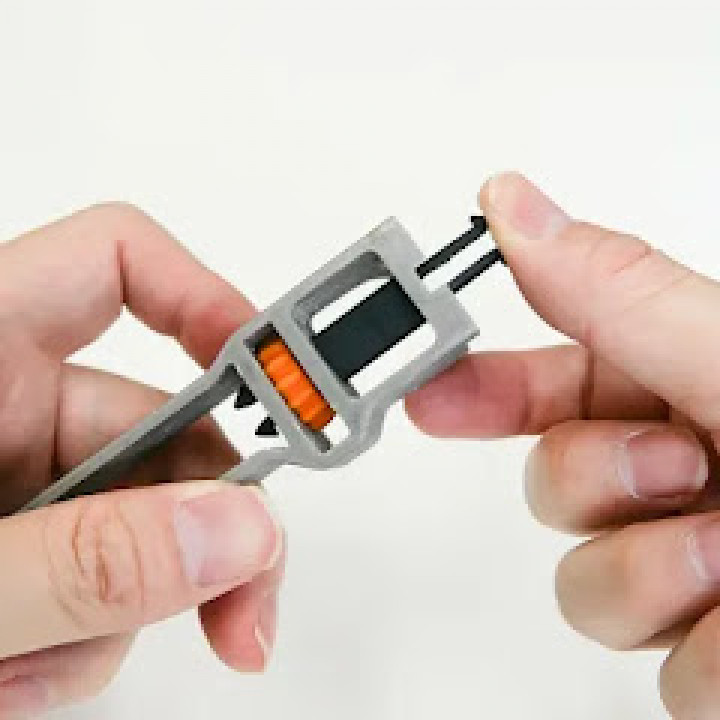 3D Printable Toroidal propeller launcher (snap-fit model) by Manabun Lab