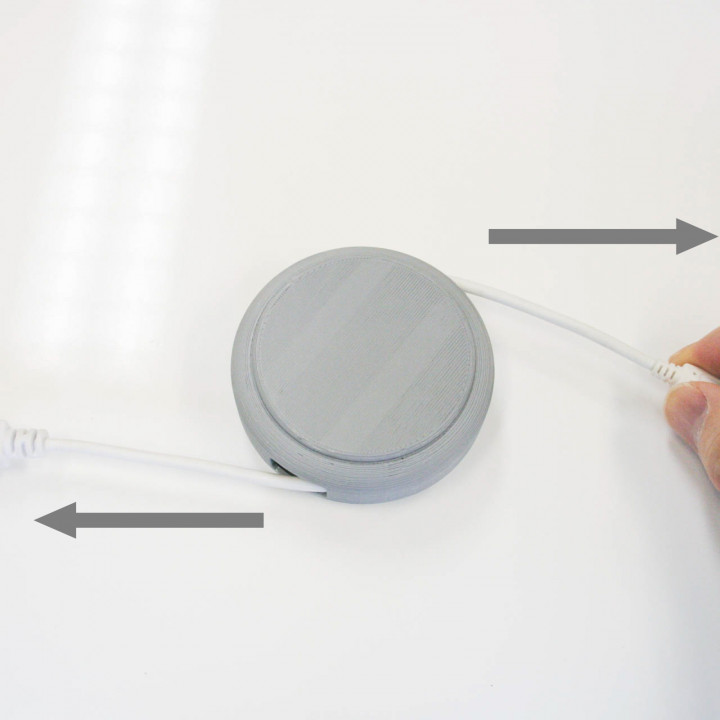 3D Printable USB Cable Reel by Manabun Lab