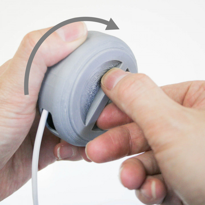 3D Printable USB Cable Reel by Manabun Lab