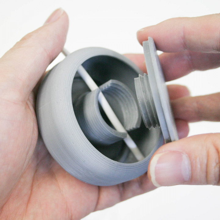 3D Printable USB Cable Reel by Manabun Lab