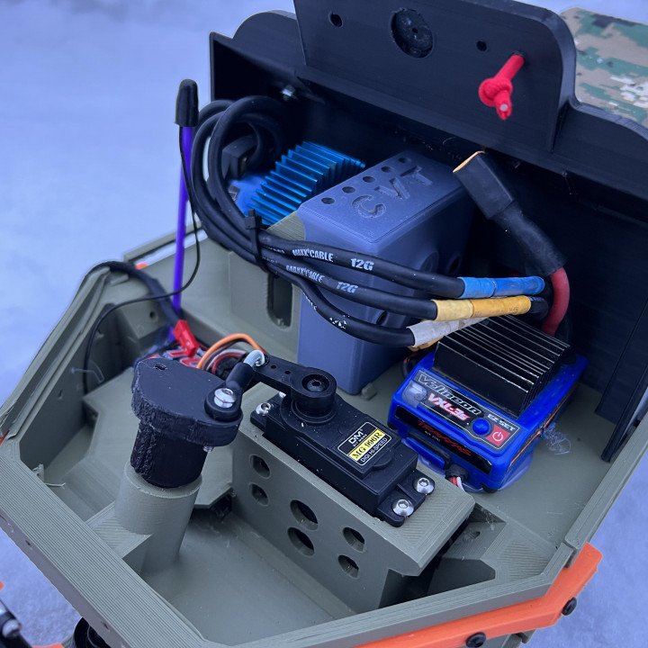 3D Printable G-Bear twin tracked rc snowmobile by Frode Fjøslid Simensen