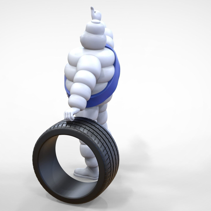 3D Printable Michelin man with his tire by 3DP Miniatures