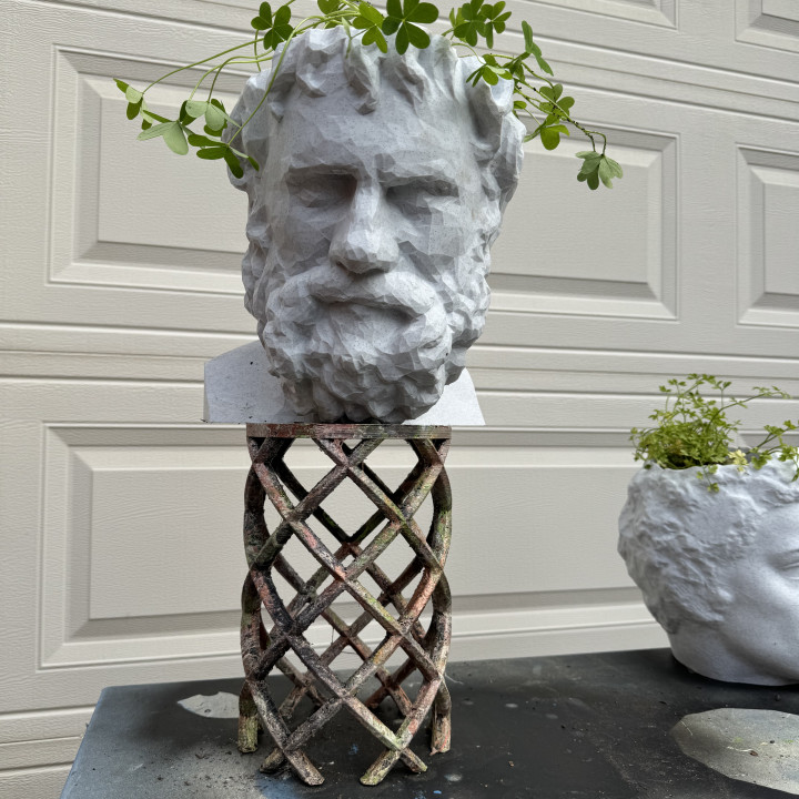 3D Printable Menippus Planter by Polymer