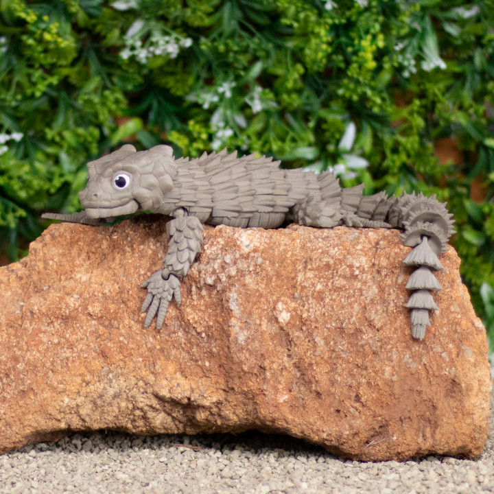 3D Printable ARMADILLO LIZARD CARTOON by Rogi Studios