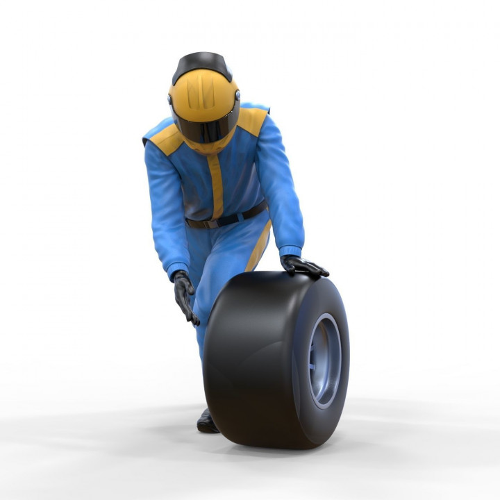3D Printable N3 Pit crew with tire 3D print model by 3DP Miniatures