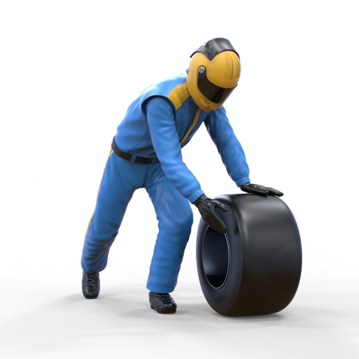 3D Printable N3 Pit crew with tire 3D print model by 3DP Miniatures
