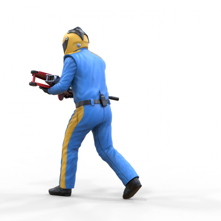 3D Printable N4 PIT CREW WITH CAR JACK by 3DP Miniatures