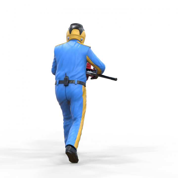 3D Printable N4 PIT CREW WITH CAR JACK by 3DP Miniatures