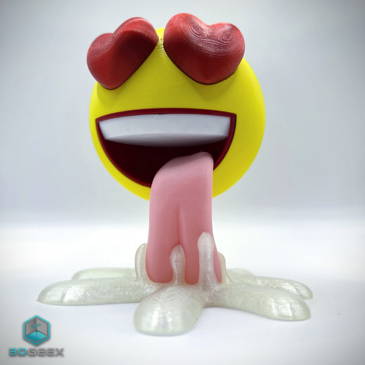 3D Printable Drooling Love Emoji Pencil Holder by 3DGeex