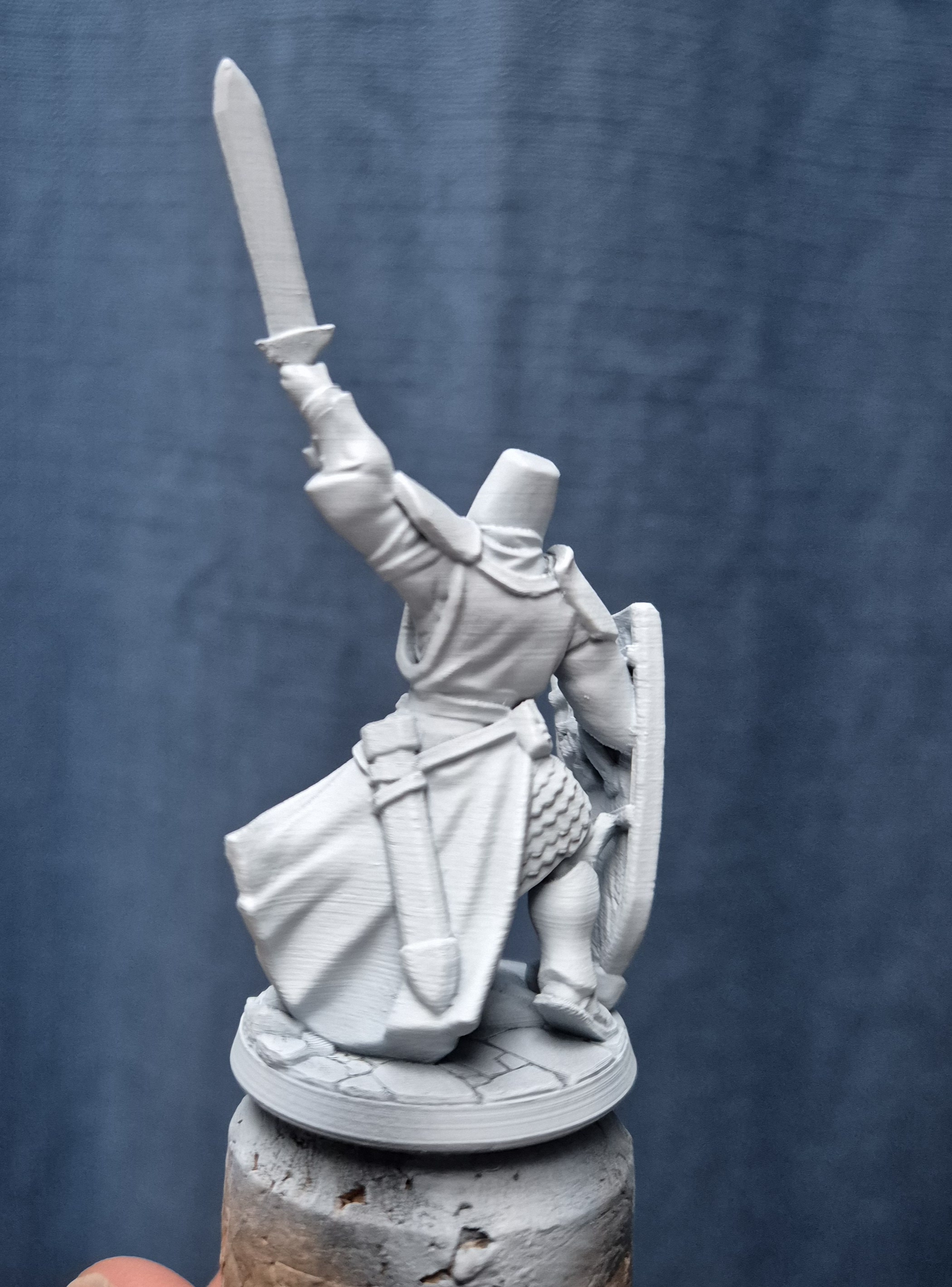 3D Printable Supportless Knight 04 supportless by Arbiter Miniatures ...