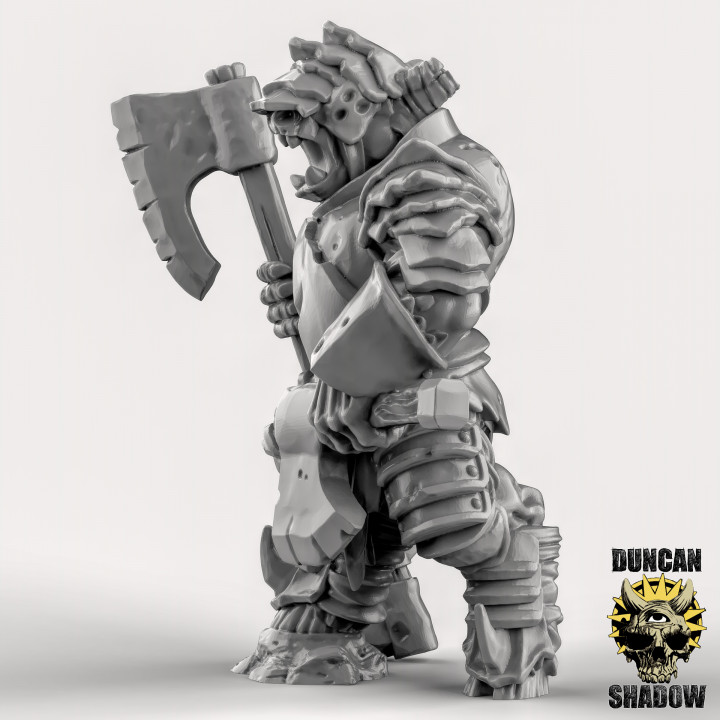 3D Printable Armoured Beastmen with Great weapons (Pre Supported) by ...