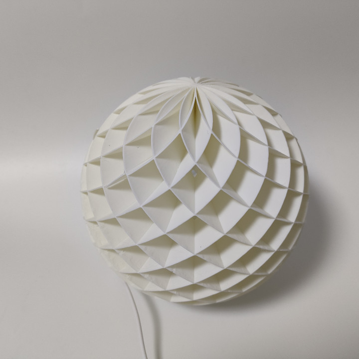 3D Printable Spiral ball LED lamp by chenlong