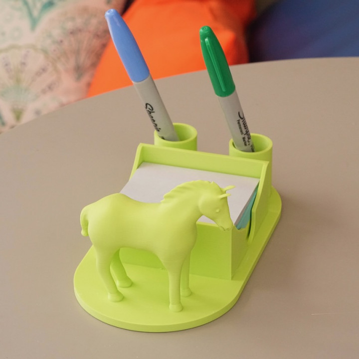 3D Printable Horse Post-it dispenser by Philippe Barreaud