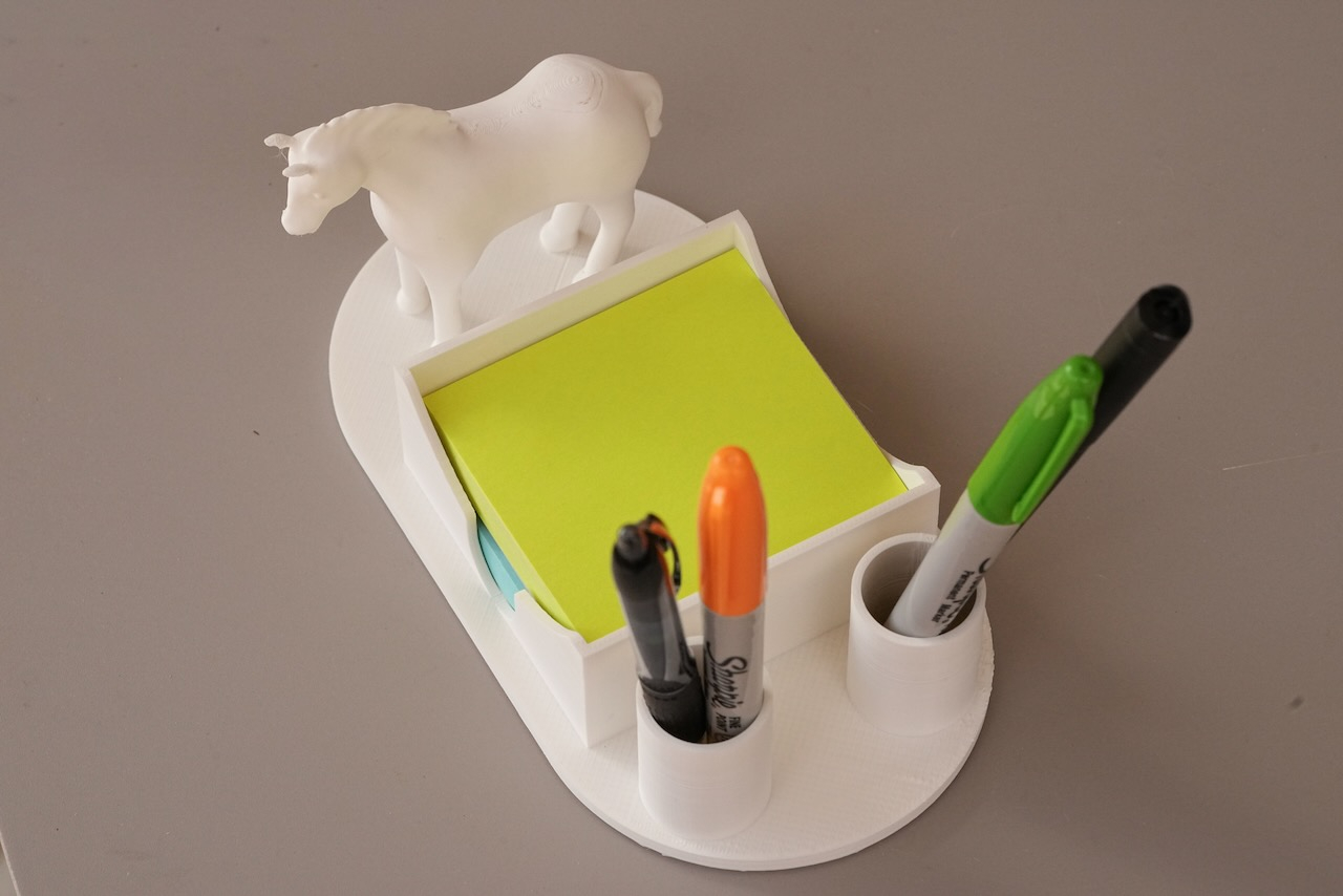 3D Printable Horse Post-it dispenser by Philippe Barreaud