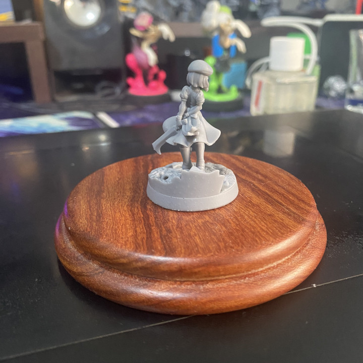 3D Printable Machete Girl by LPOMC