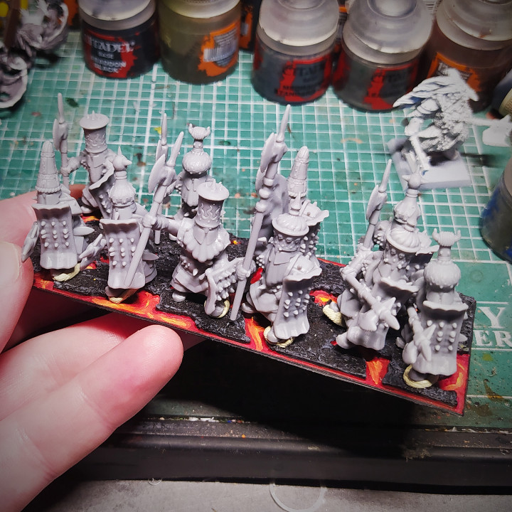 3D Printable Halberdier, abyssal dwarves - 28mm by Eskice Miniature - Aron