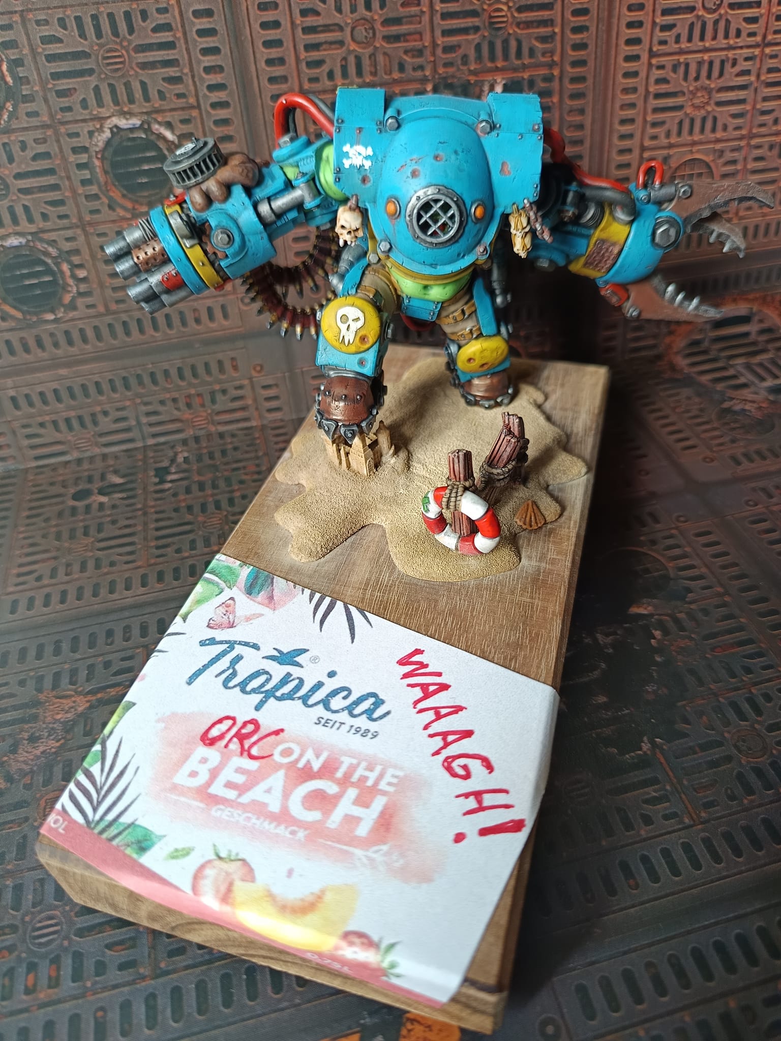 3D Printable Da God Boss (pre-supported) by MEZGIKE