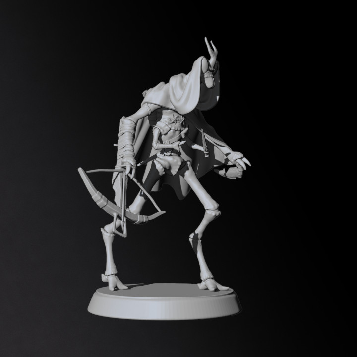 3d Printable Thri Kreen Rogue By Edgy Dm Dice And Minis