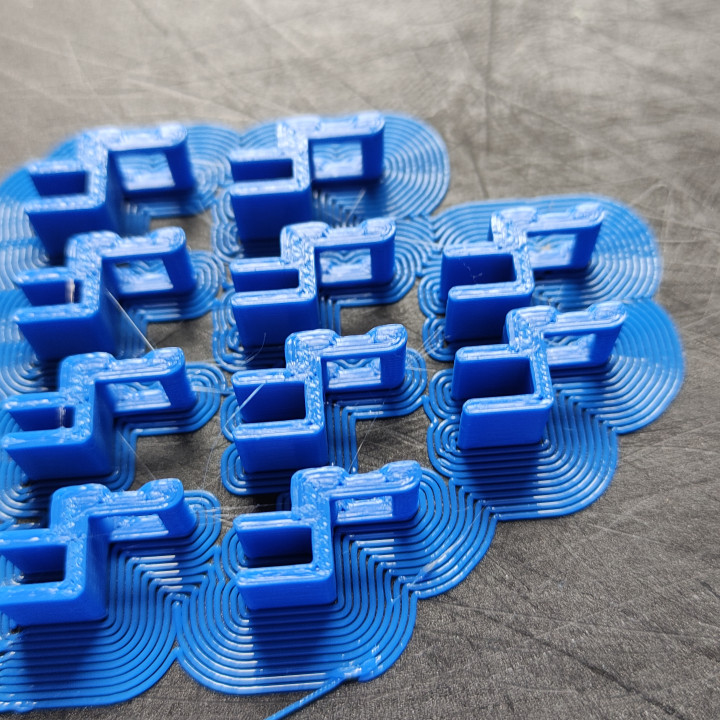 3D Printable LED SMD5050 clamp M3 by NerdCorner