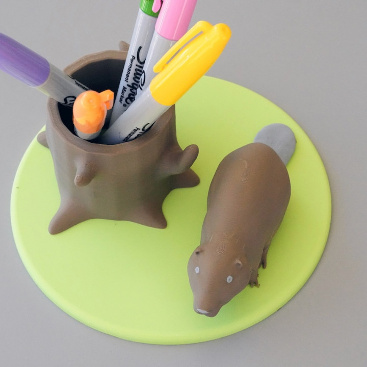 3D Printable Beaver pen holder by Philippe Barreaud