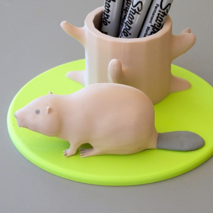 3D Printable Beaver pen holder by Philippe Barreaud