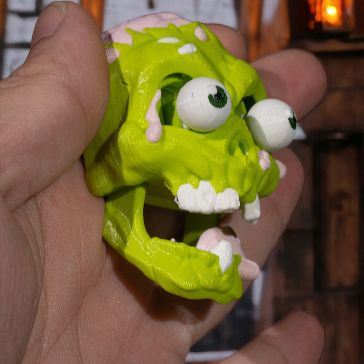 3D Printable Portable Zombie Keychain by Stlflix