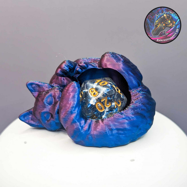 3D Printable Playful Cat Dice Guardian by Kirsten M