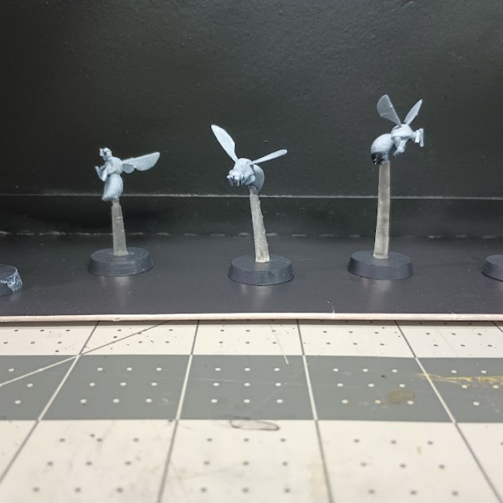 3D Printable Various Bee/Hornet Poses from Final Fantasy XI/XIV - Fan ...