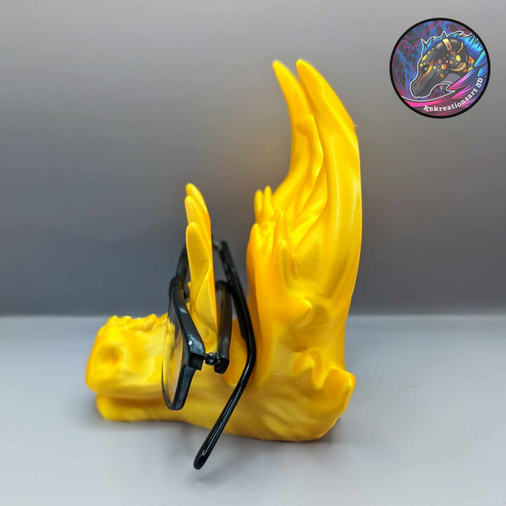 3D Printable Dragon Eyeglasses Holder by Kirsten M