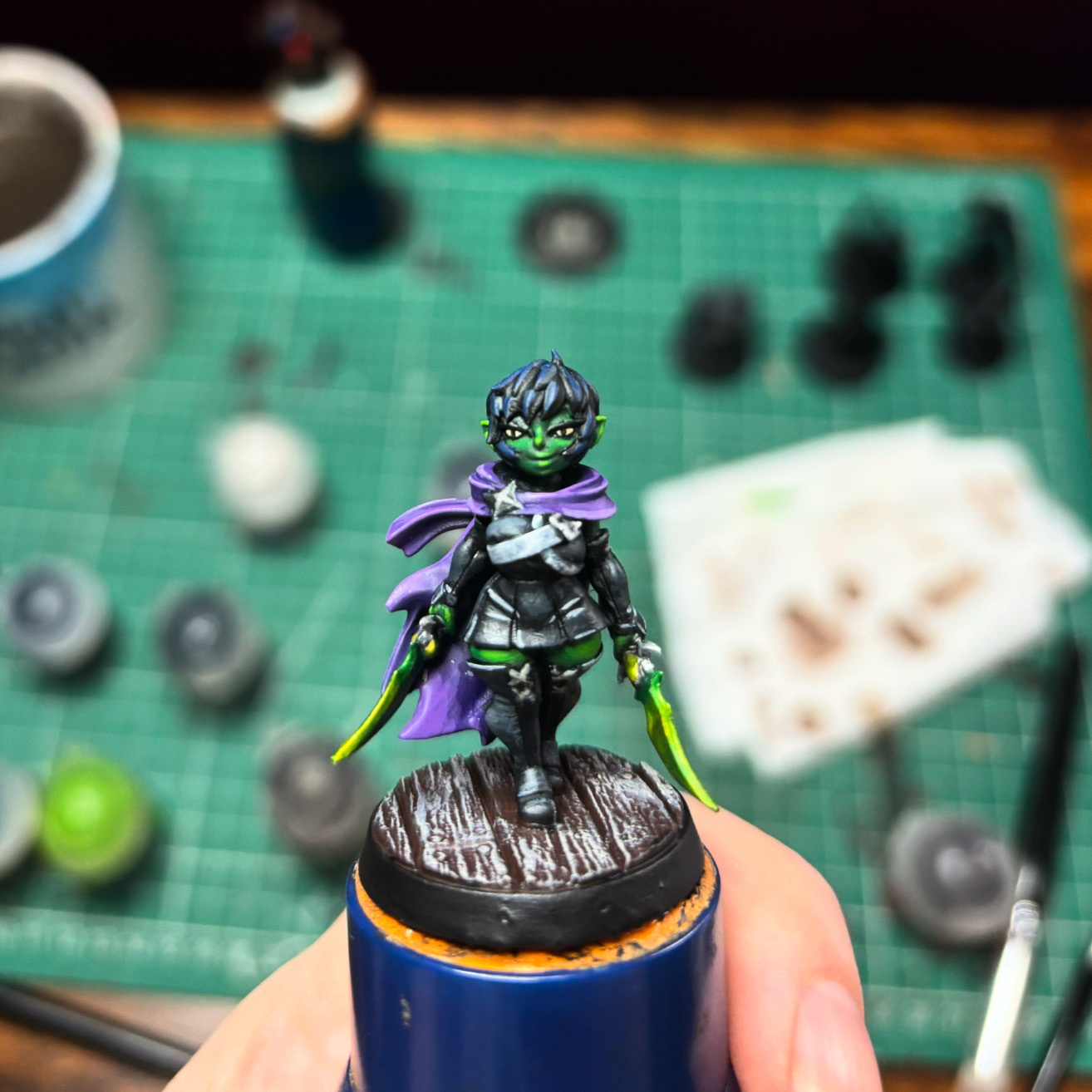 3D Printable Rinny the Halfling Rogue by Twin Goddess Miniatures