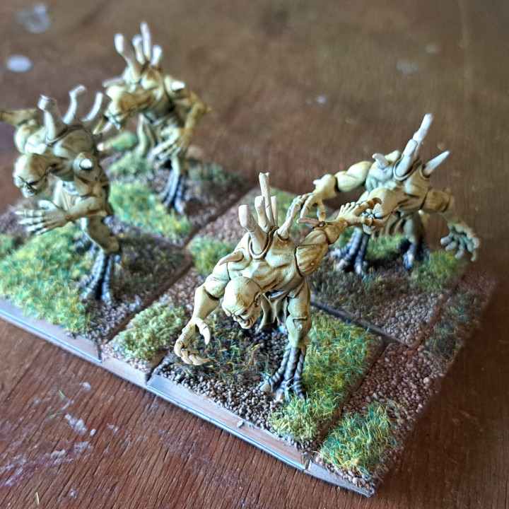 3D Printable Undead Horror miniatures (32mm, modular) by Juhász Gergely