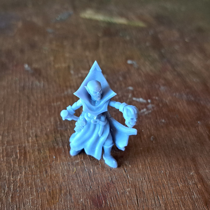 3D Printable Vampire Wizard miniature (32mm, modular) by Juhász Gergely