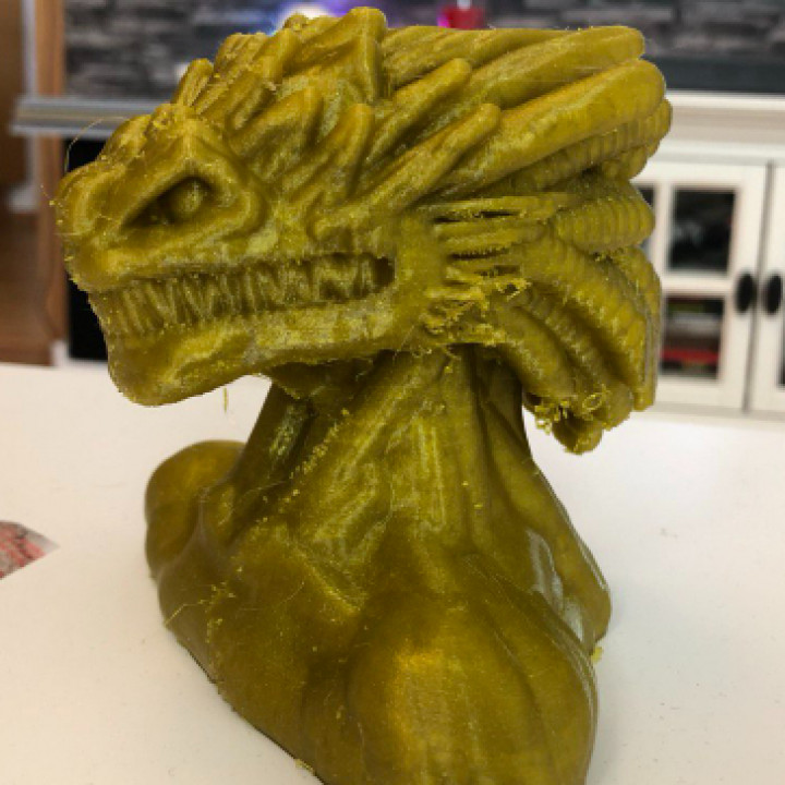 3D Printable humanoid-dragon by Romata Designs