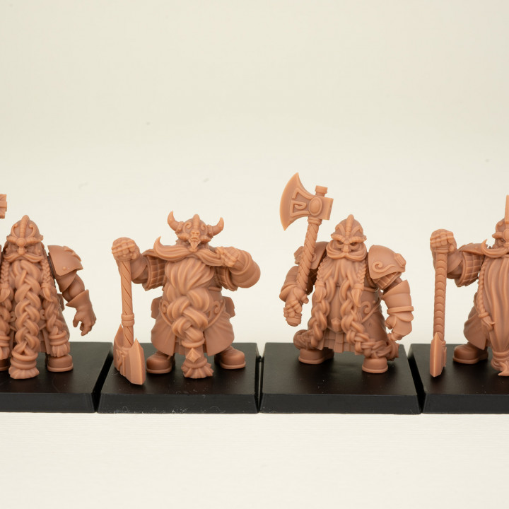 3D Printable Dwarf Clan Elders by Matteo Donzelli