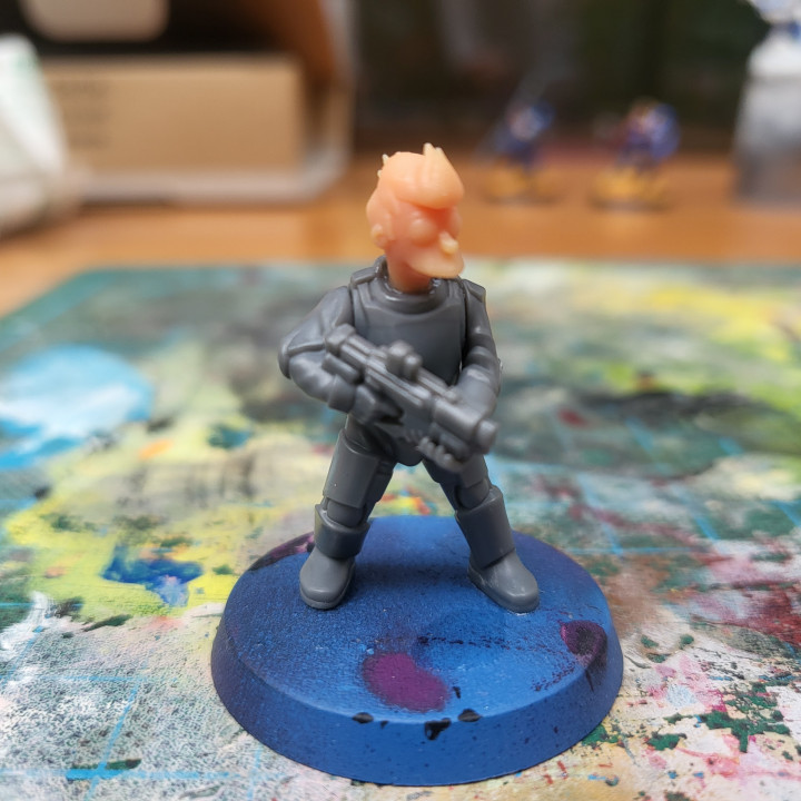 3D Printable Fry's Head for 28mm Miniatures by Lukas Eisenring
