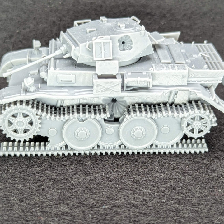 3D Printable Destroyed Panzer II Ausf.L «Luchs» (Germany, WW2) by Wargame3d