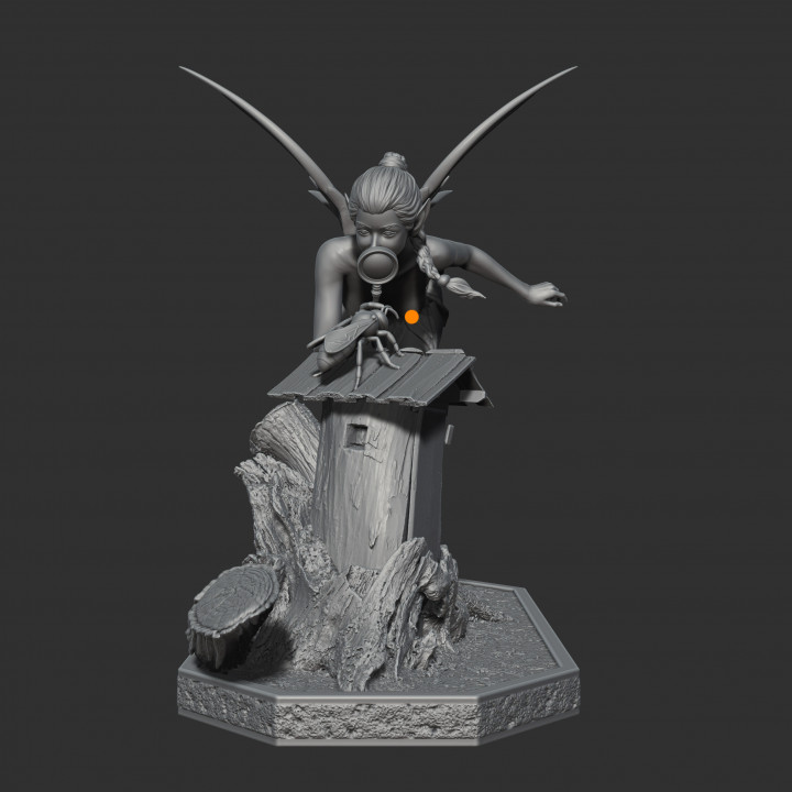 3D Printable Elf and a bee by Aronon