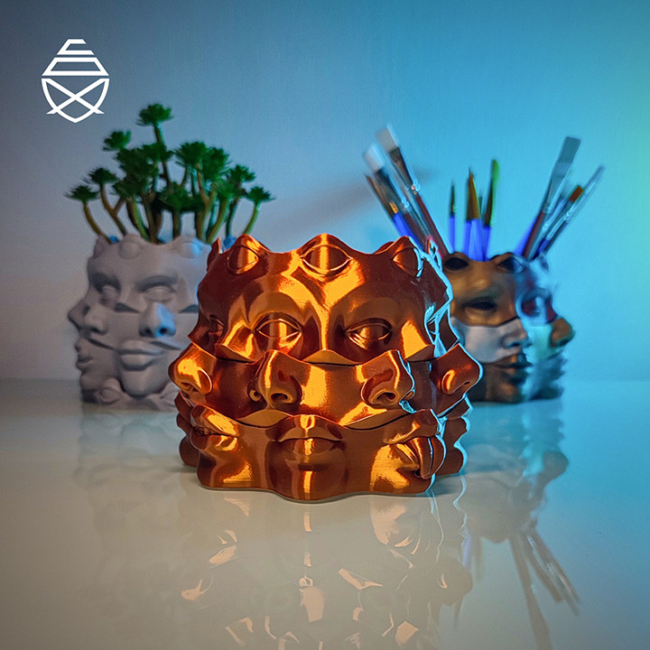 3D Printable MULTI FACE VASE by PipeCox
